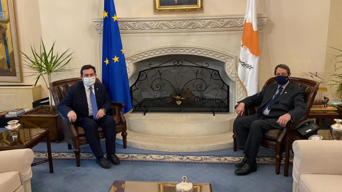 Πρέπει να καταστήσουμε σαφές ότι ένα νησιωτικό κράτος όπως η Κύπρος ή ...
