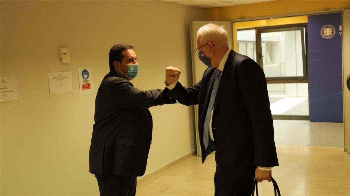 Σε πολύ καλό κλίμα η συνάντηση του Υπουργού Μετανάστευσης και Ασύλου κ ...