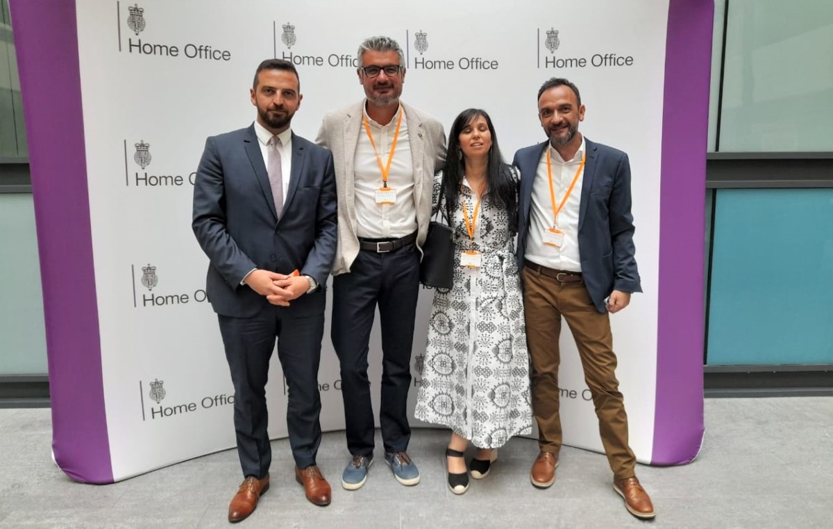 Στο Λονδίνο αντιπροσωπεία του Υπουργείου Μετανάστευσης και Ασύλου ...