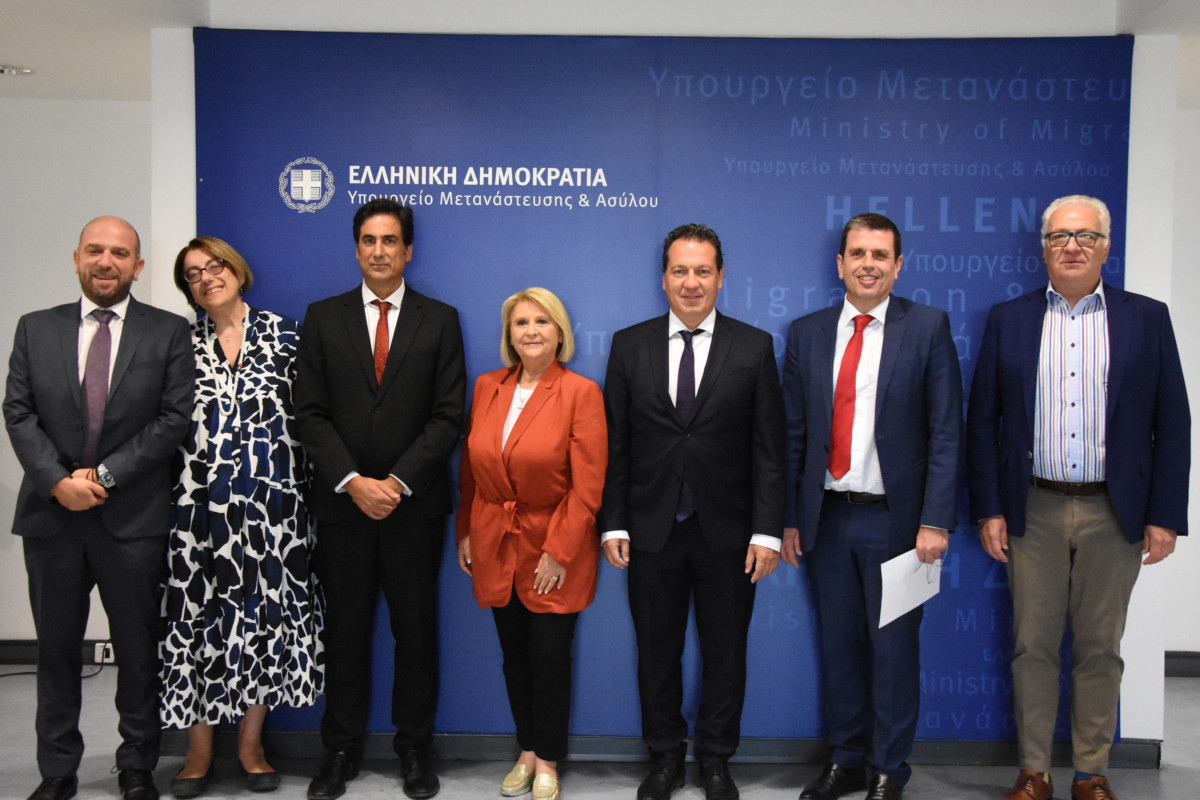 Ορκωμοσία των Γενικών Γραμματέων του Υπουργείου Μετανάστευσης και ...