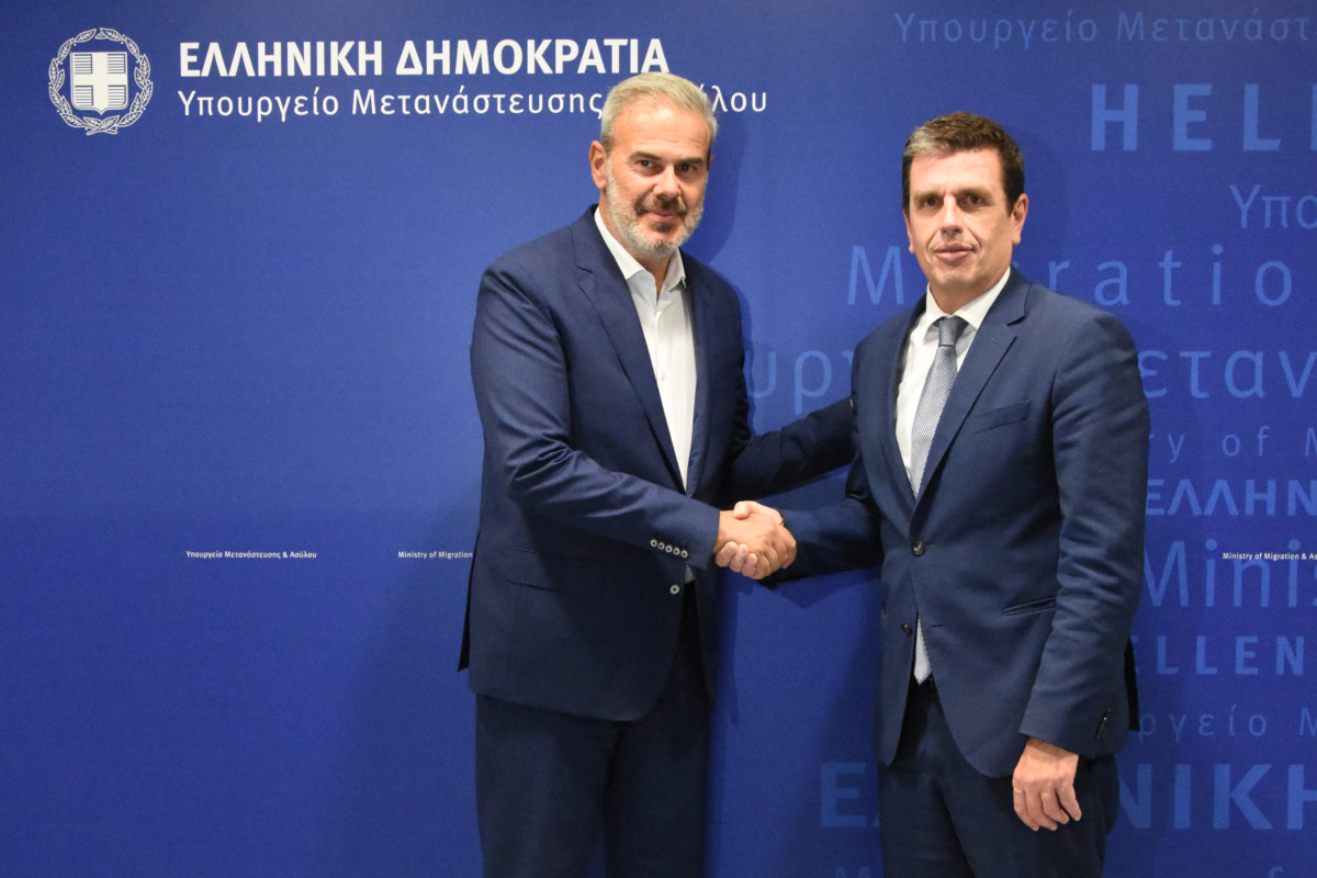Συνάντηση Υπουργού Μετανάστευσης και Ασύλου Δημήτρη Καιρίδη με Γ.Γ. ΕΟΤ ...