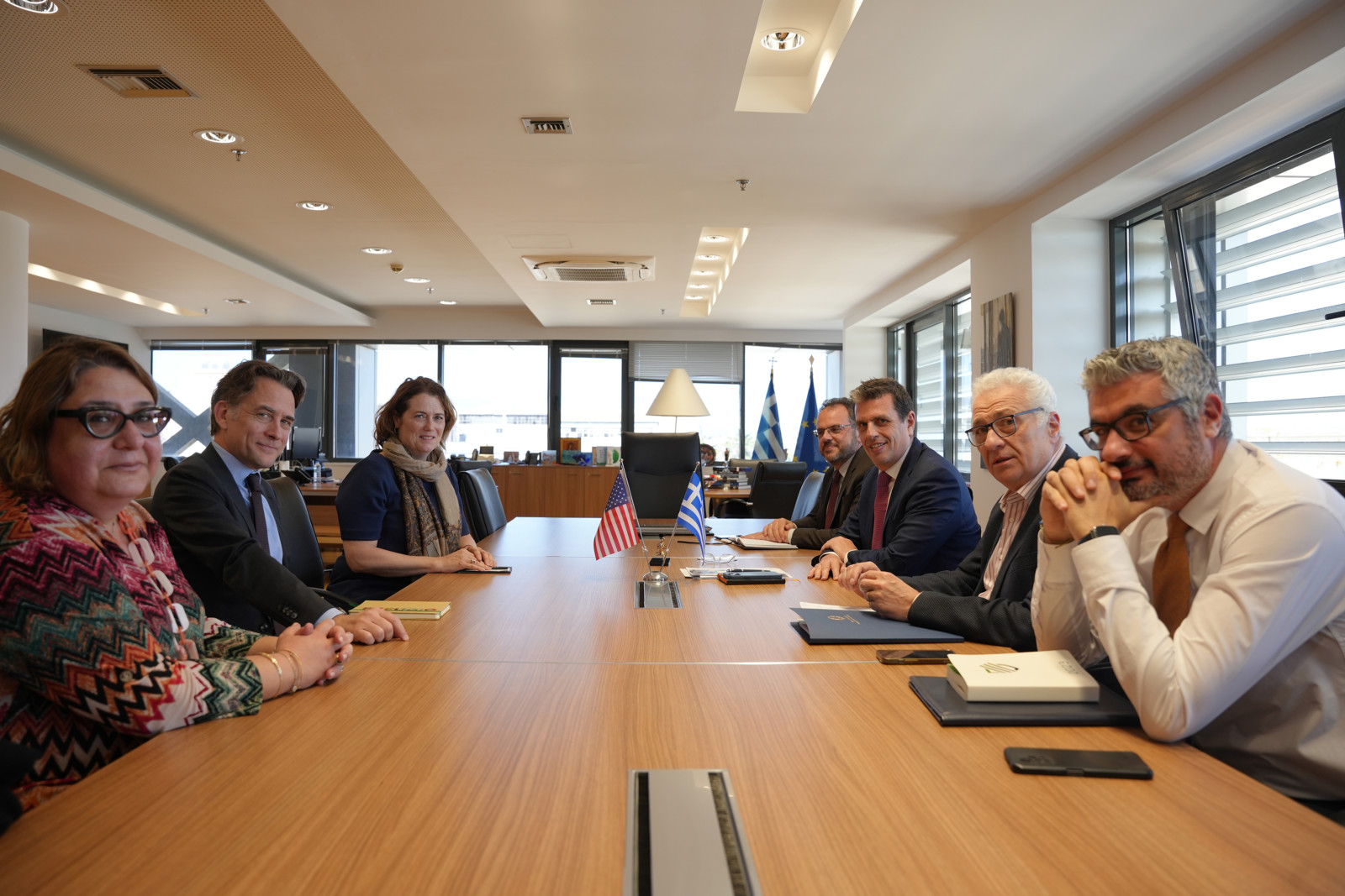 Συνάντηση Δ. Καιρίδη με την Επικεφαλής της Νόμιμης Μετανάστευσης των ...