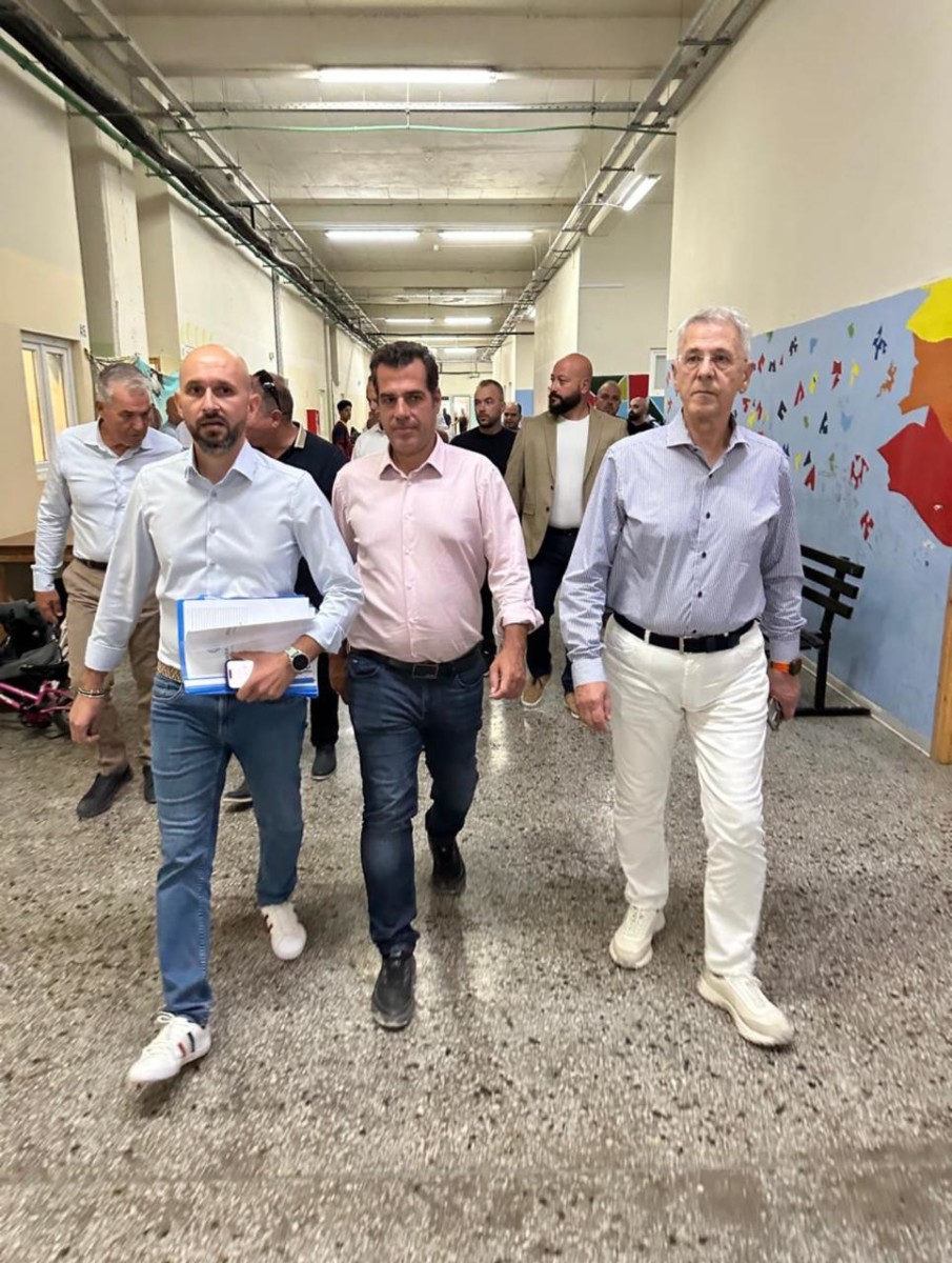 Περιοδεία του Υπουργού Μετανάστευσης και Ασύλου Θάνου Πλεύρη σε δομές ...